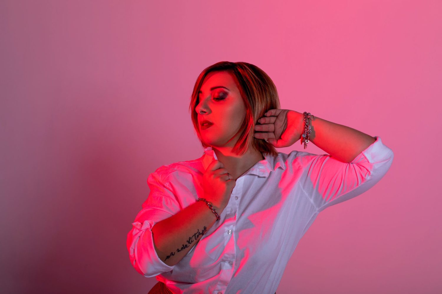 Barbara Rossi, il nuovo singolo "Stupida monotonia" è su You Tube ...